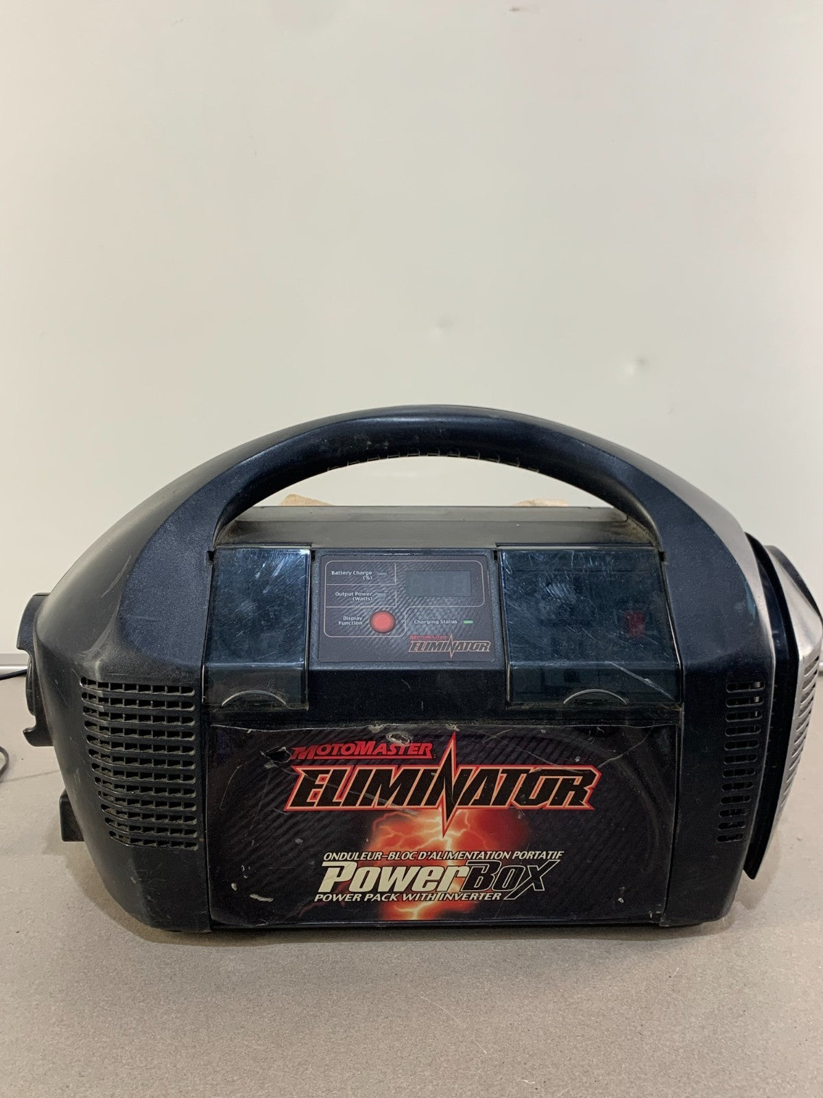 Motomaster Eliminator Power Box power pack with Inverter – Rebound Centre