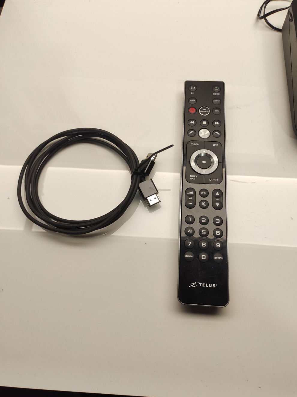 ARRIS VIP5602WT Optik TV 4K PVR with 1TB DVR module Telus With Power A ...