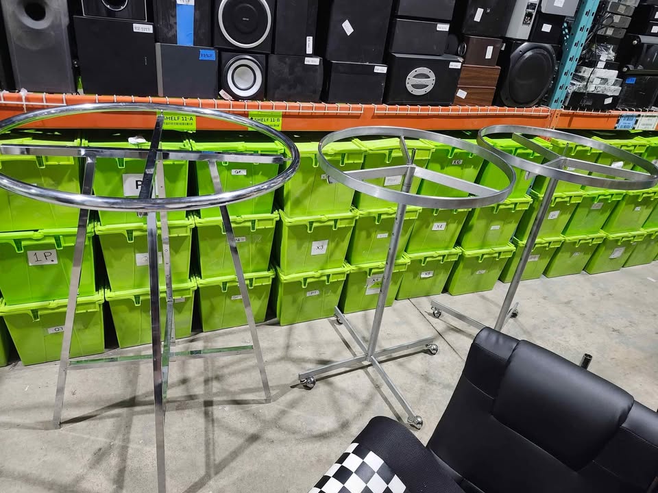 Metal Round Spinning Clothing Rack - 3 Available – Rebound Centre